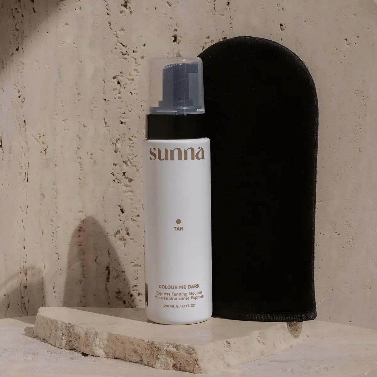Sunna Tan | Tan Me Mitt – Living with Ivey